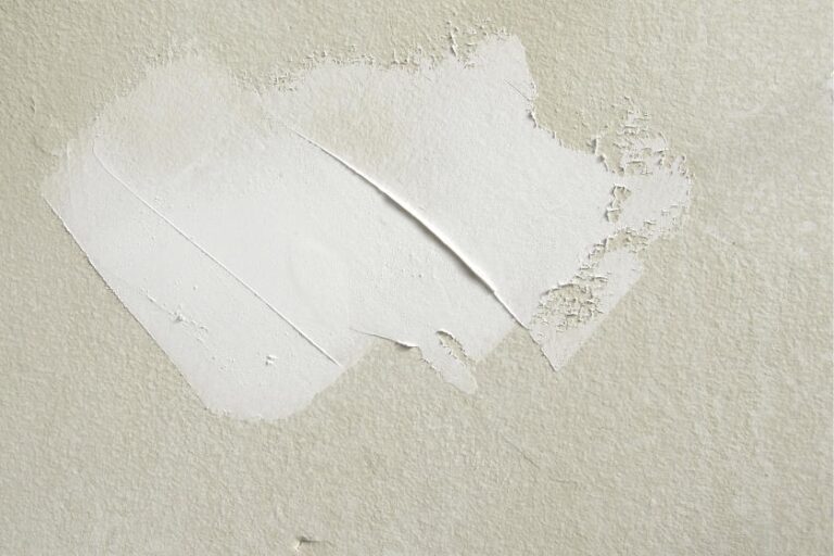 Proper Spackling Techniques - True Value Hardware